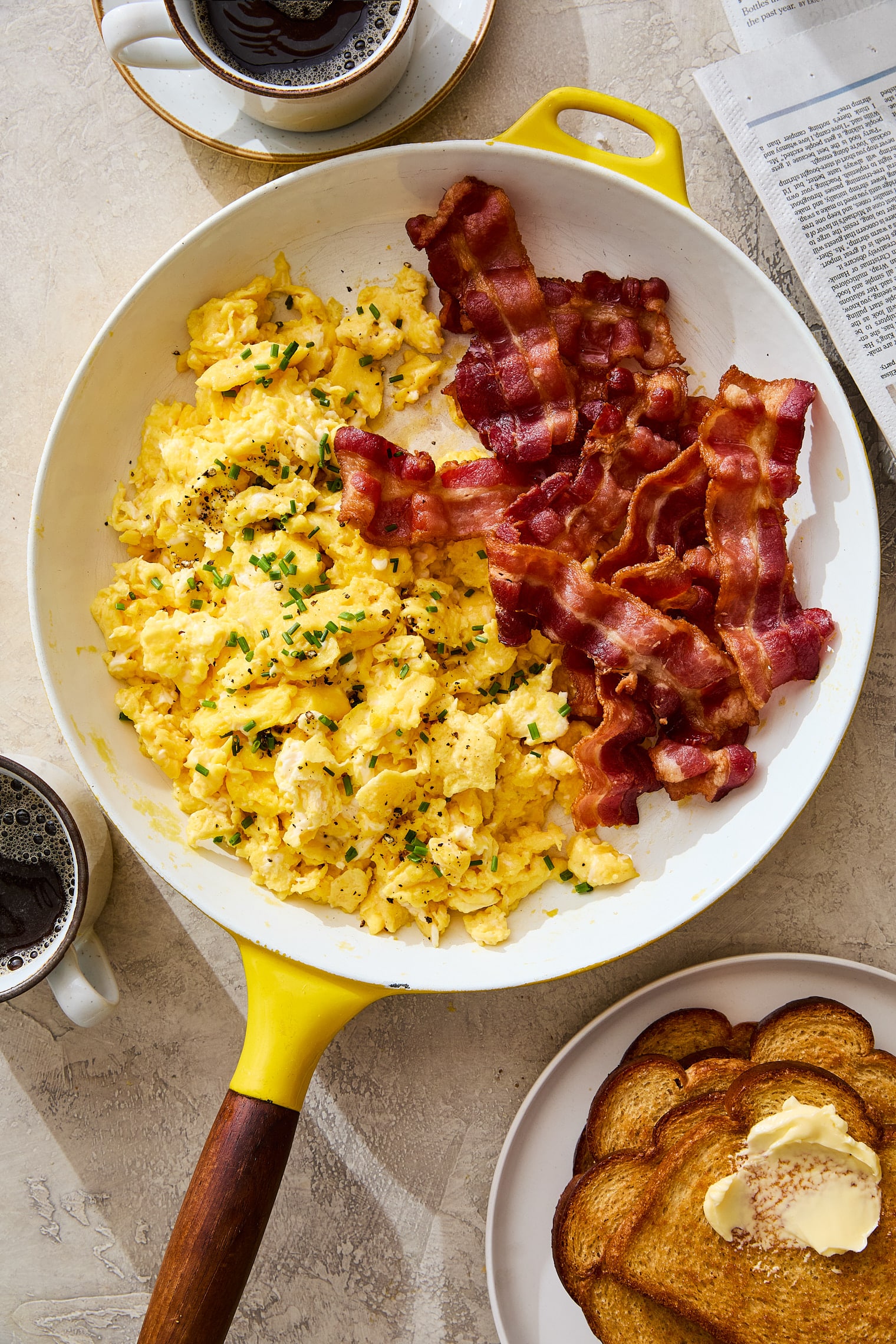 How to Make Scrambled Eggs - Damn Delicious