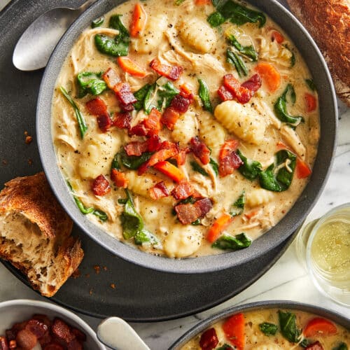One Pot Creamy Chicken and Mushroom Pasta - Damn Delicious