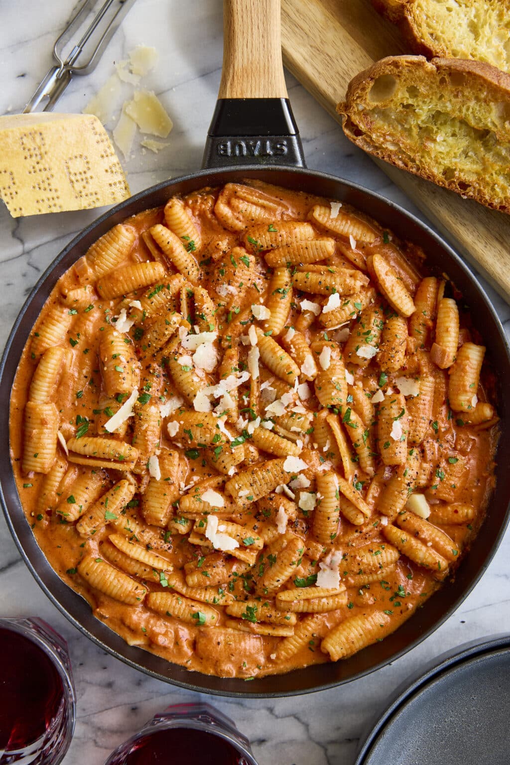 Quick Pasta with Tomato Cream Sauce - Damn Delicious