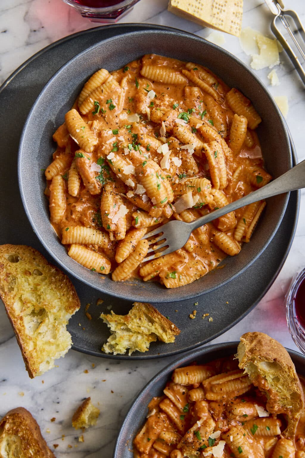 Quick Pasta with Tomato Cream Sauce - Damn Delicious